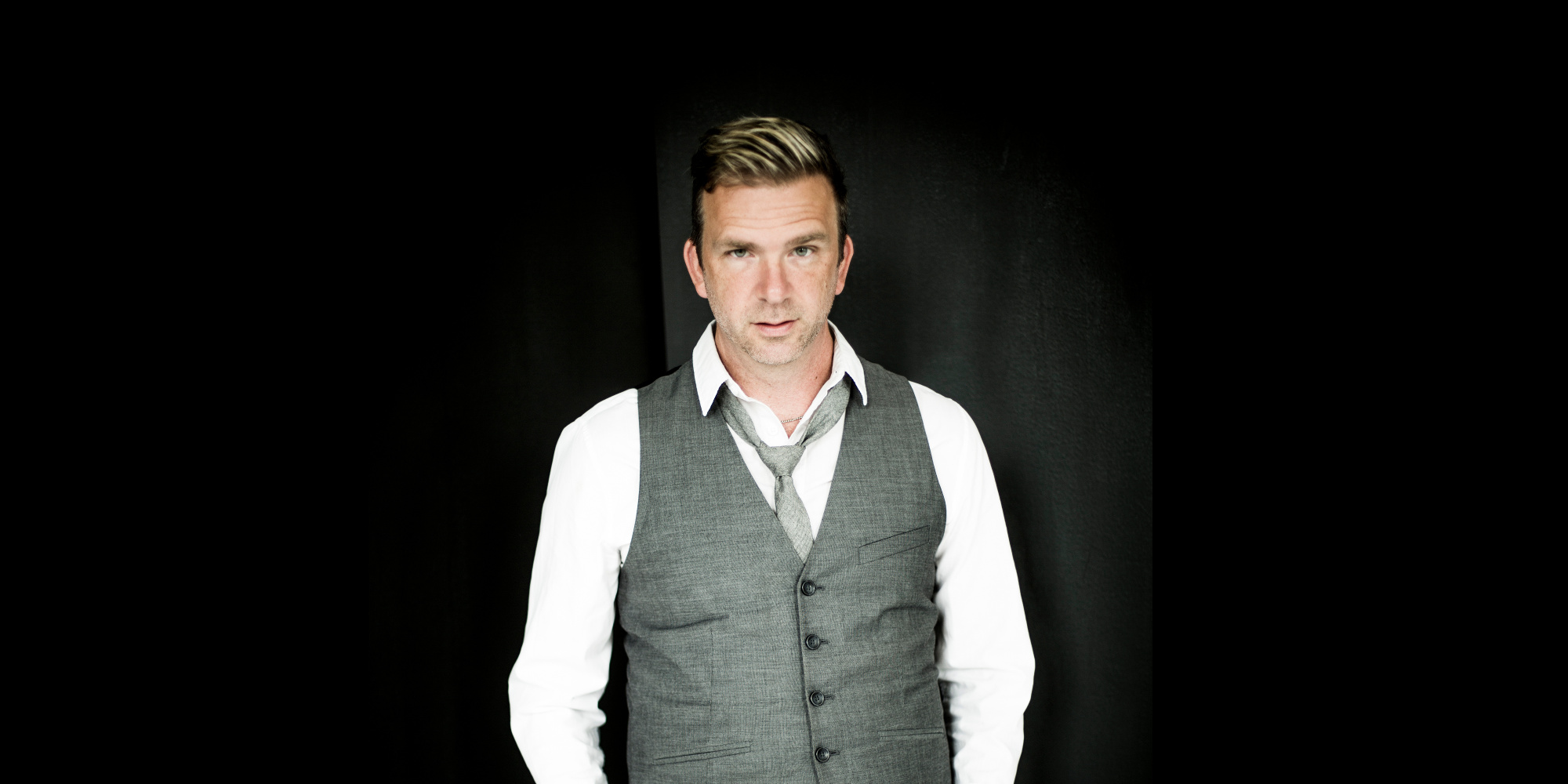 Chris Trapper : Symphonies of Dirt & Dust Available Now!